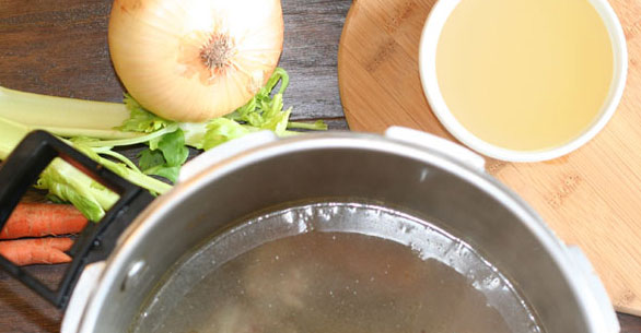 Quick and Easy Pressure Cooker Bone Broth Recipe - Delicious Obsessions ...